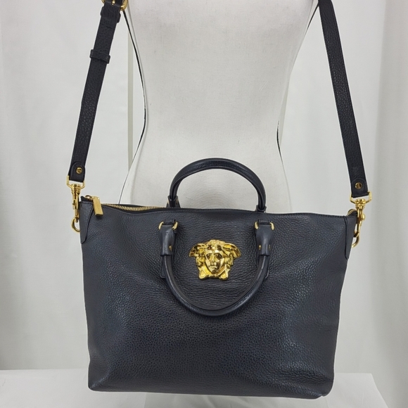 Versace | Bags | Gianni Versace Palazzo Purse Medussa Authenticated ...